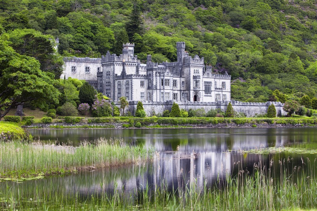 Rundreisen.de - Irland - Kylemore Abbey & Victorian Walled Garden