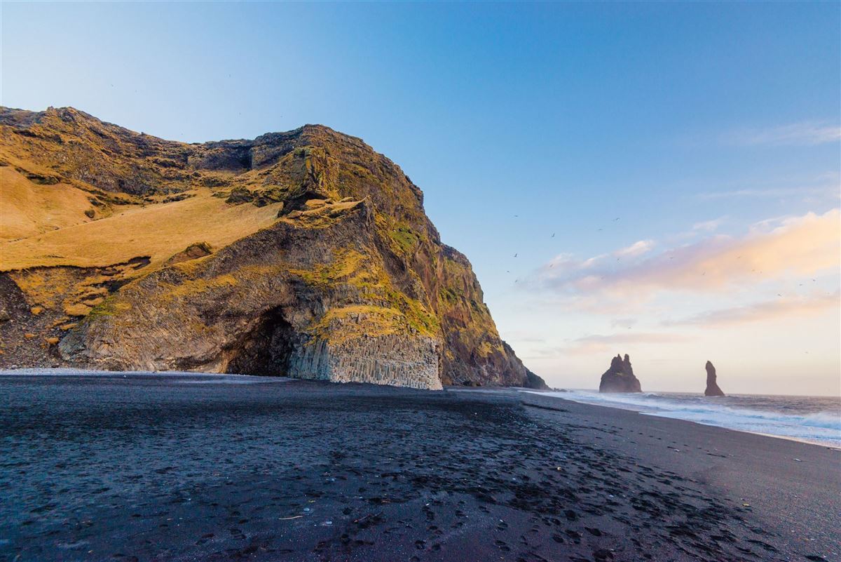 Rundreisen.de - Island - Eishöhlen, Gletscher & Polarlichter 2026